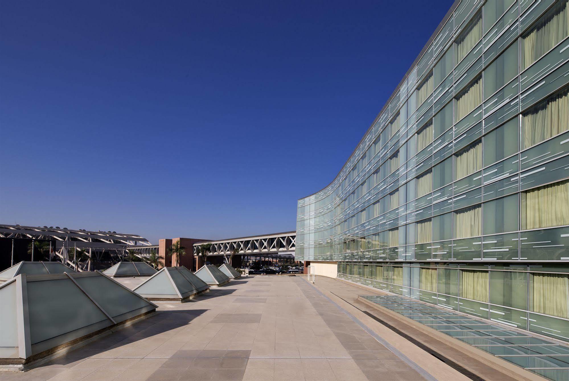 LE MERIDIEN CAIRO AIRPORT HOTEL